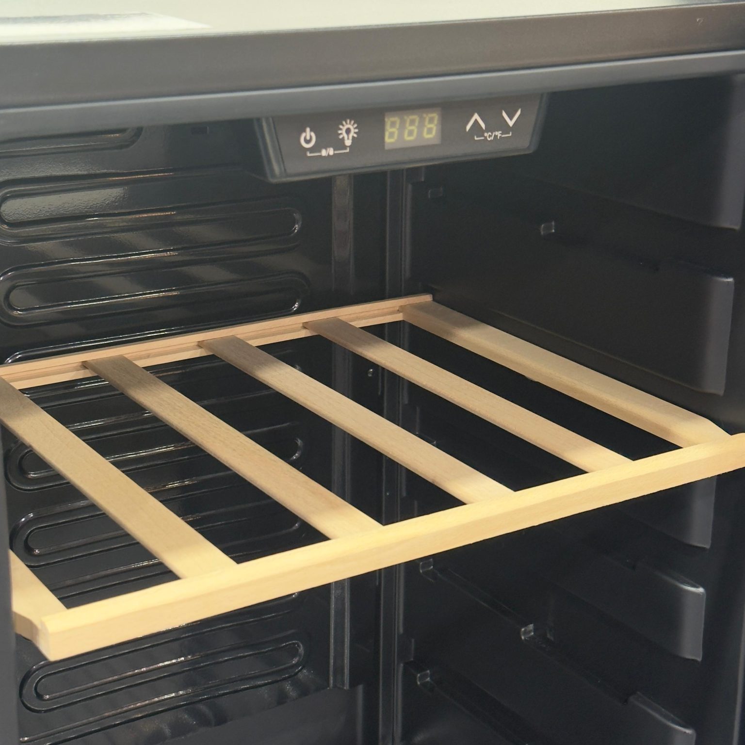 Wooden Rack – Retro Multi-Functional Chiller – SENZ